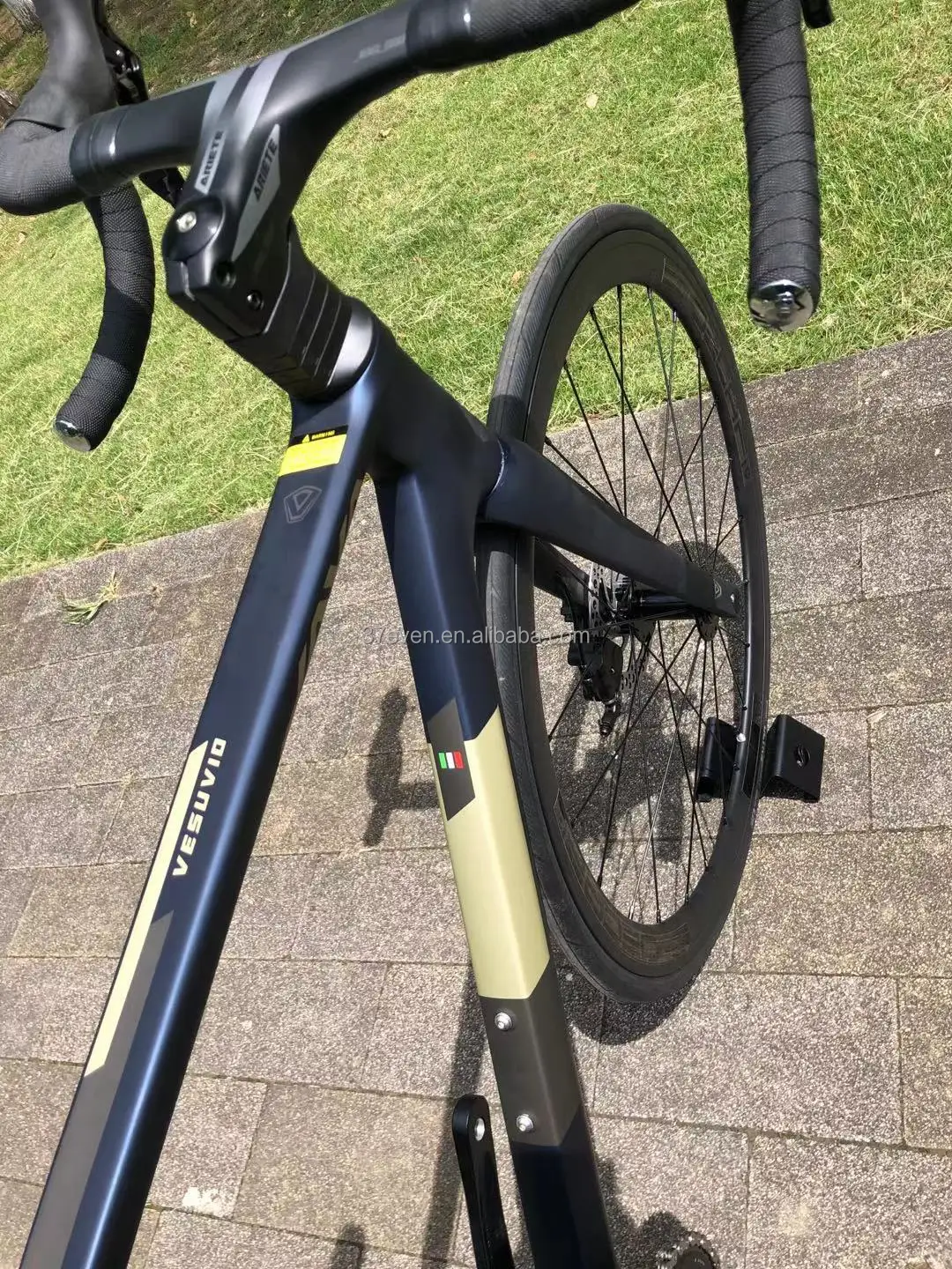 Lightweight Carbon Fiber Road Bike 22 Speed Racing - 700c Disc Brake, Oem