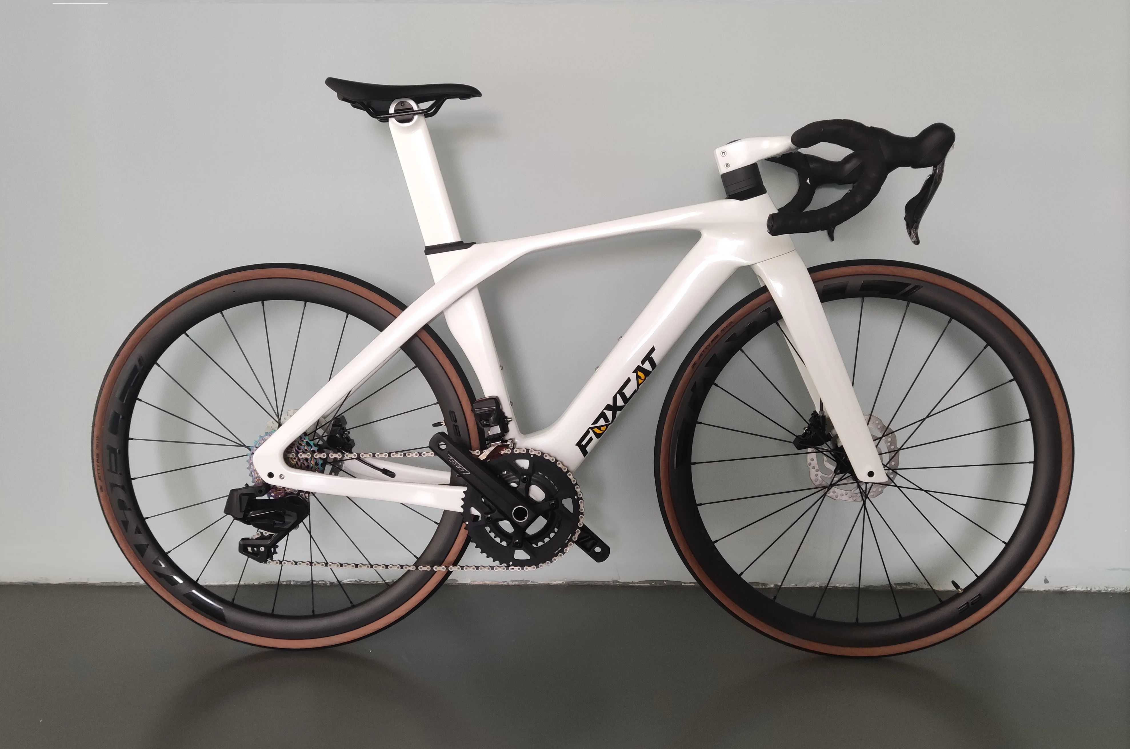 700c Carbon Fiber Road Bike Oil Brake Shimano M6100 12speed Groupset ...