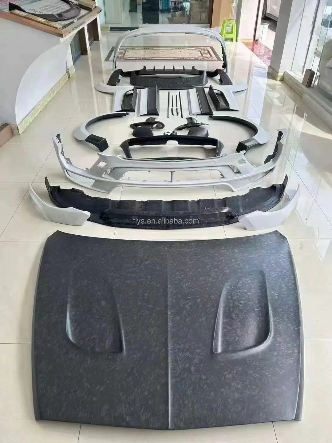 MS Big Body Kit for Bentley Bentayga Dry Carbon Fiber Hood