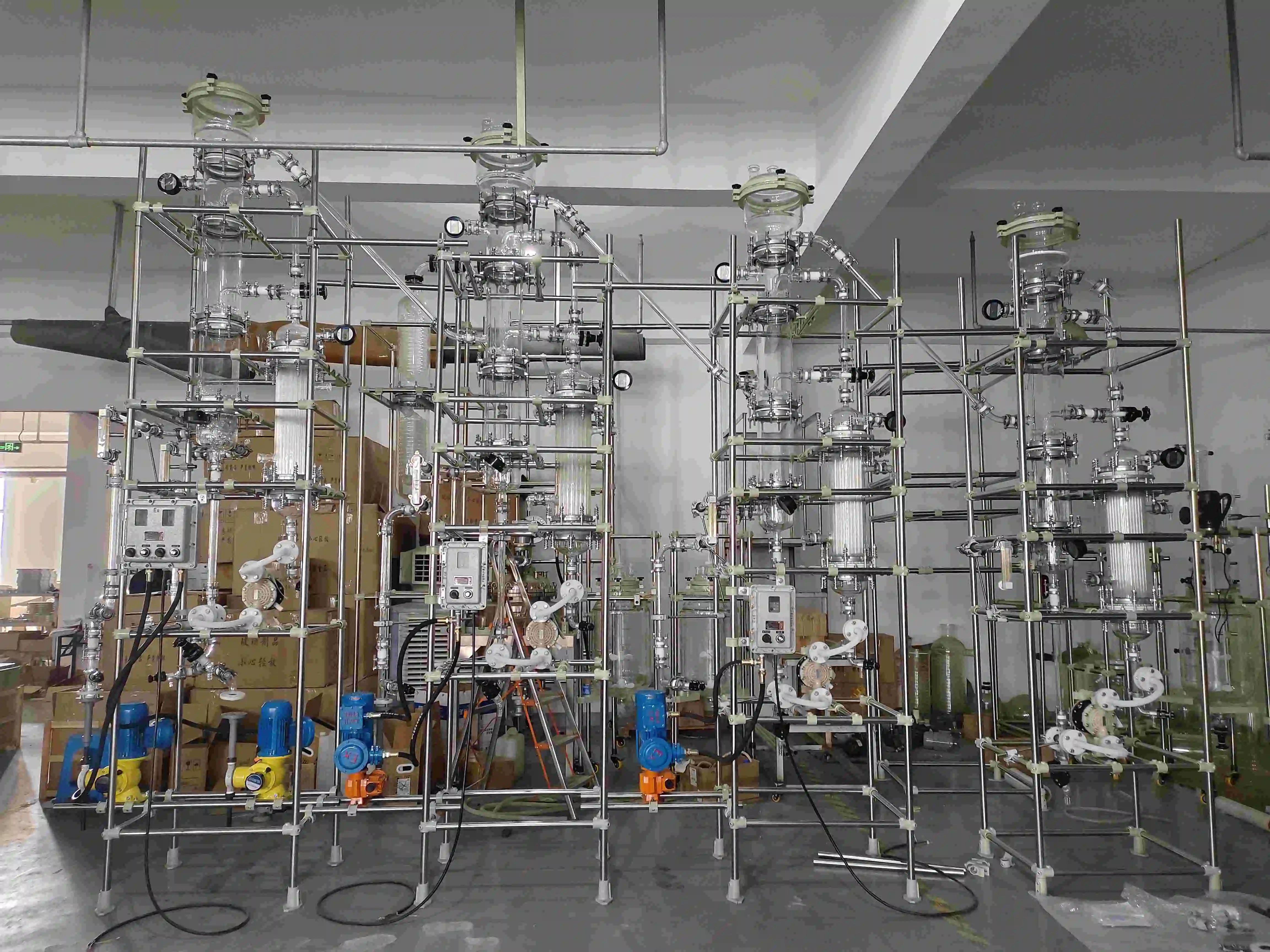 50L Pilot-Scale Glass Distillation Reactor with Vacuum Pump and Chiller ...