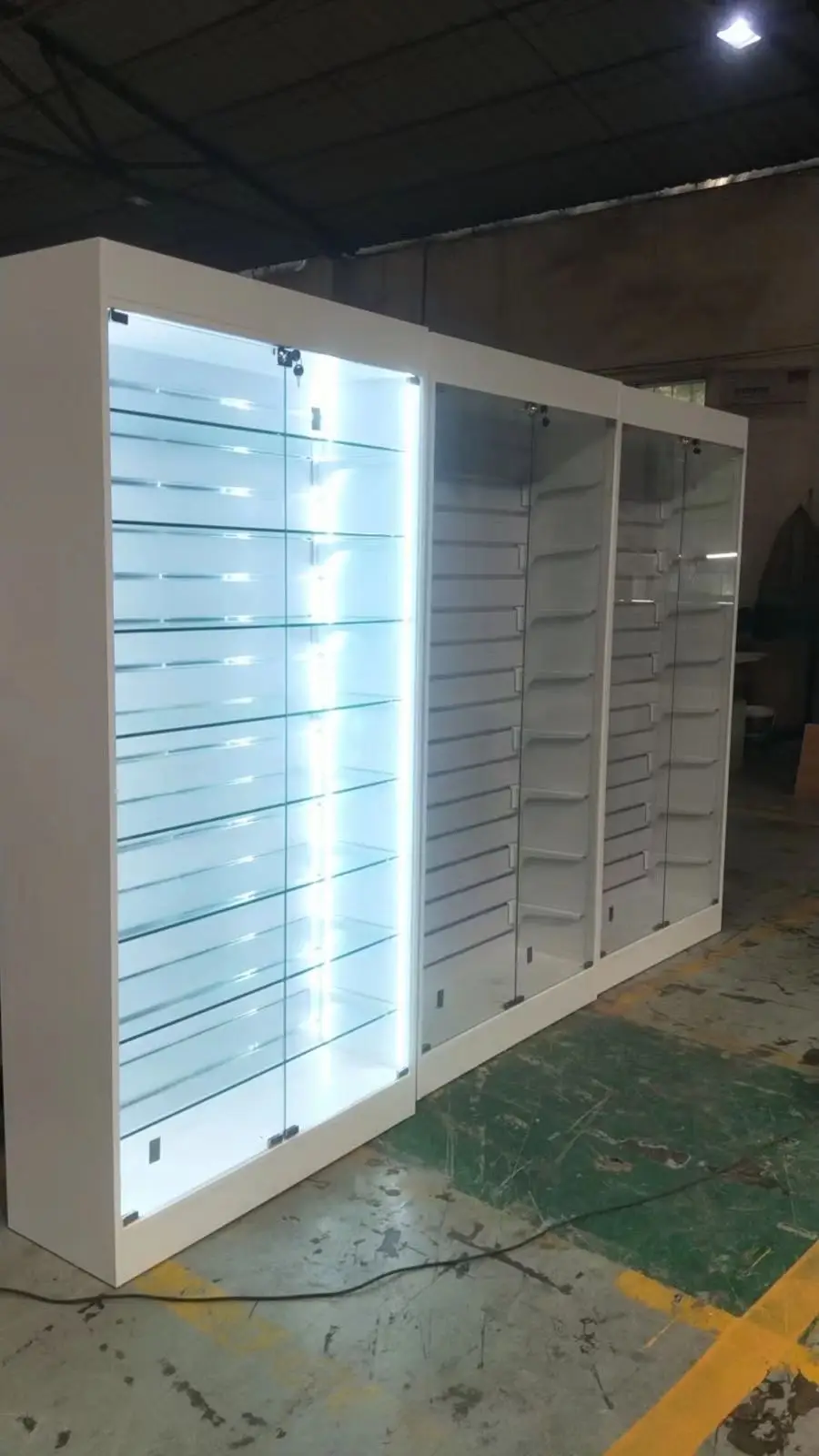 Slat Wall Backboard Jewelry Store Display Smoke Shop Glass Display ...