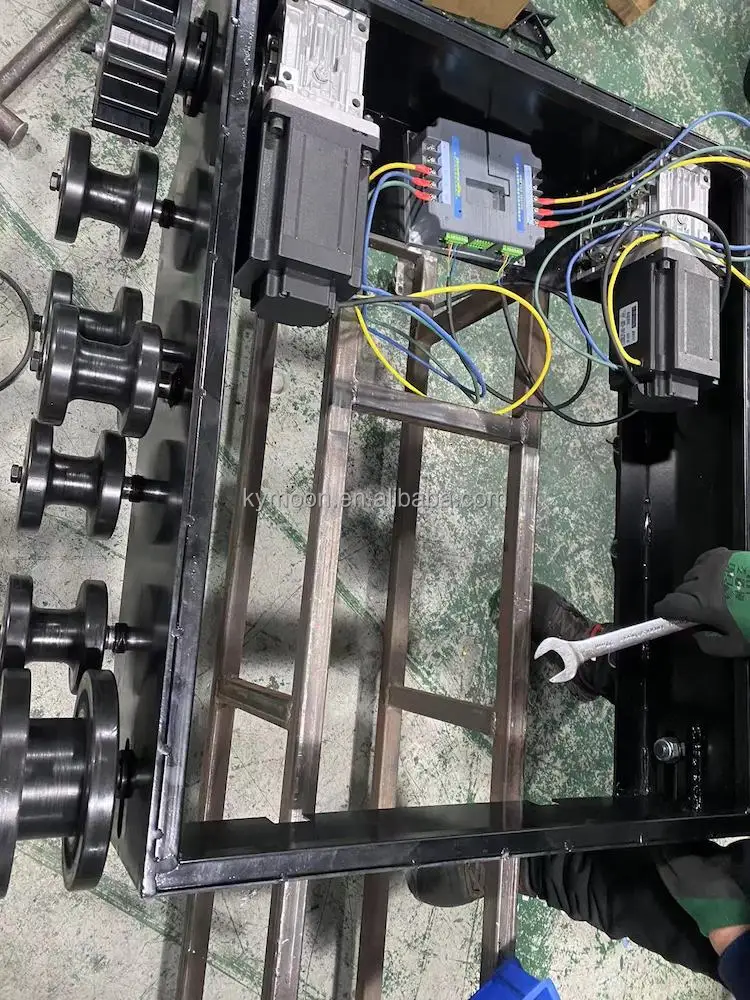 Robot Rubber Tracked Small Machine Max Load 300kgs Tracked Robot ...