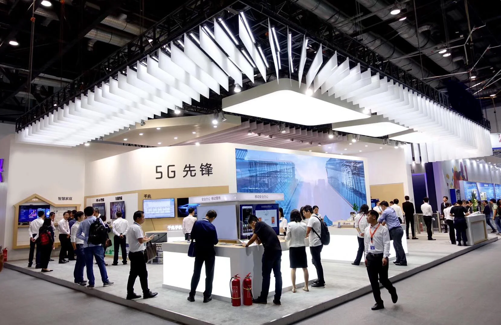 Brand New Gpon Onu Optical Network Unit Hg6143d With 2.4g/5g Dual Band ...