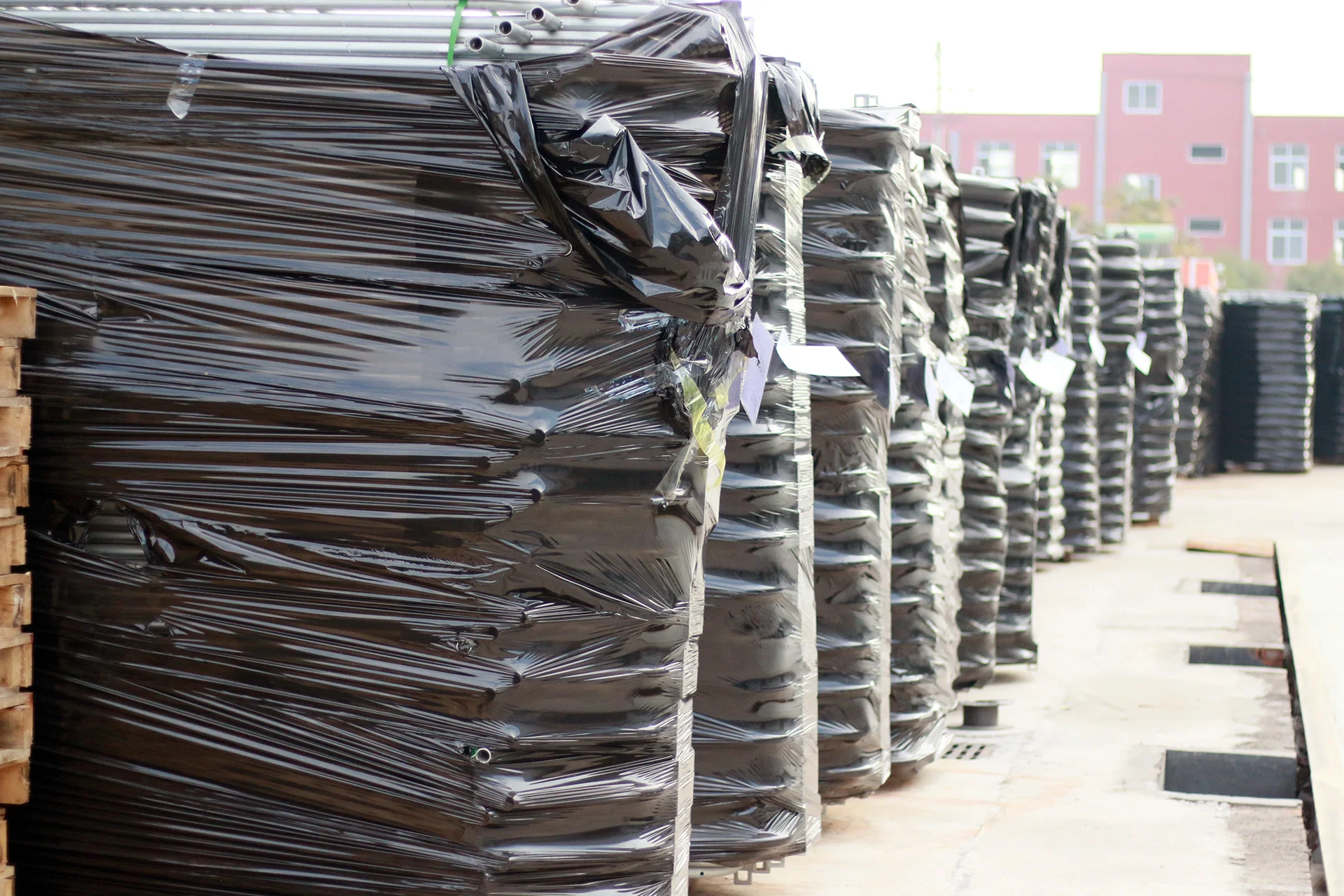 Piggery House Design Pig Pvc Fence Pen 2.4*1.8m Gestation Cage For Pig ...