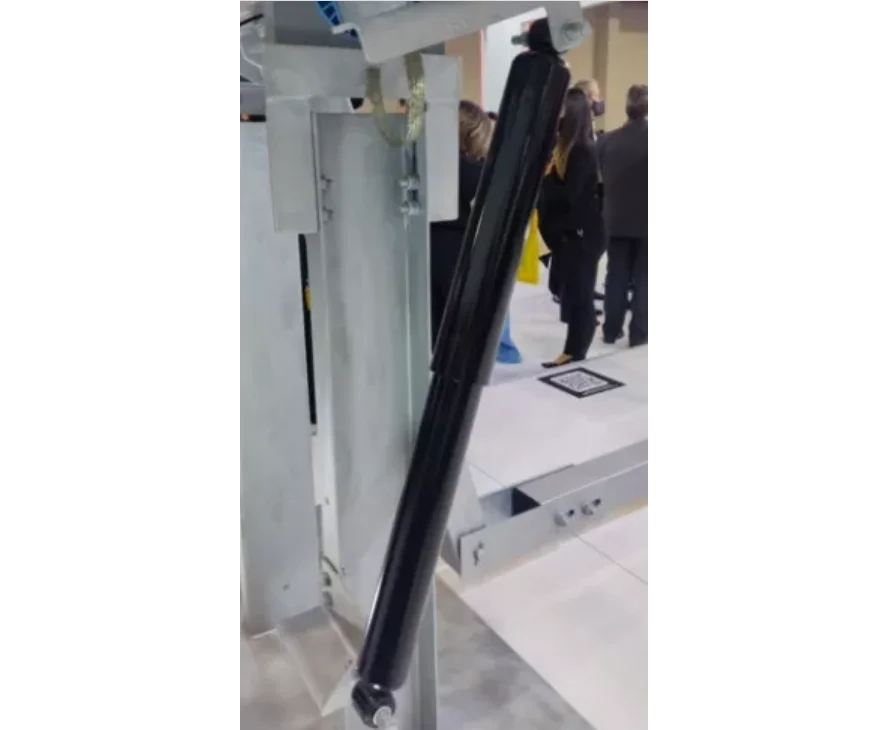 Solar Tracker with Damper - Enhance Efficiency & Durability