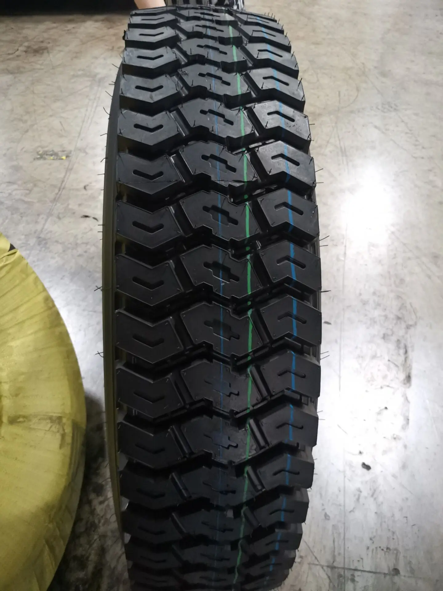 Doupro Brand Truck Tire 12.00R24 ST959 - Durable & Reliable