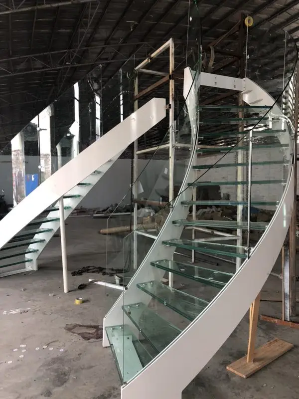 Floating Straight Stairs - Elegant Central Spine Design