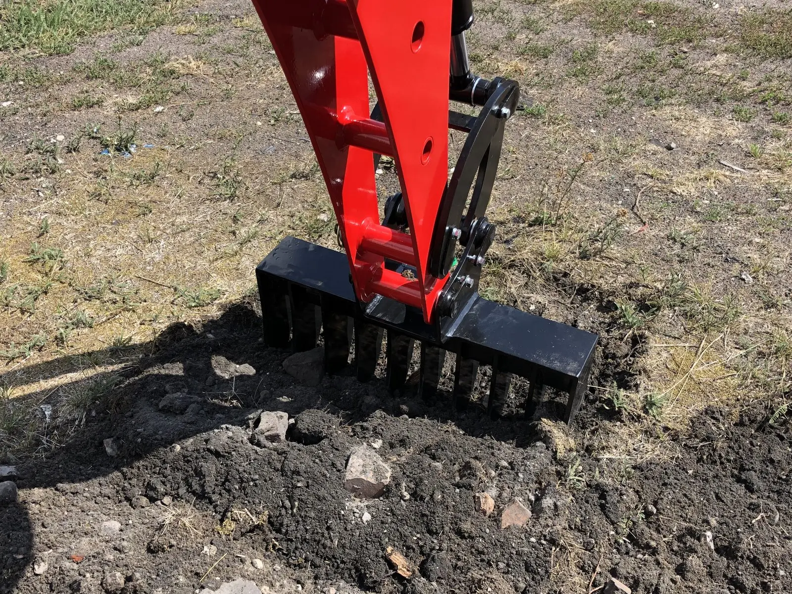 High Quality Kubota Excavator Root Stick Rake Bucket Attachment