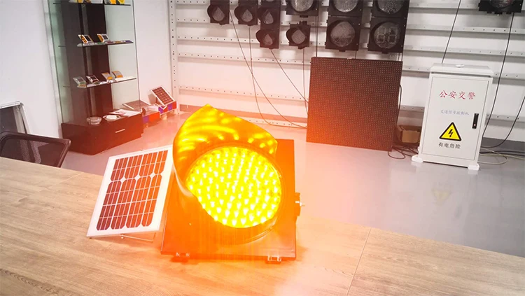 Solar Powered Yellow Traffic Control Flashing Light