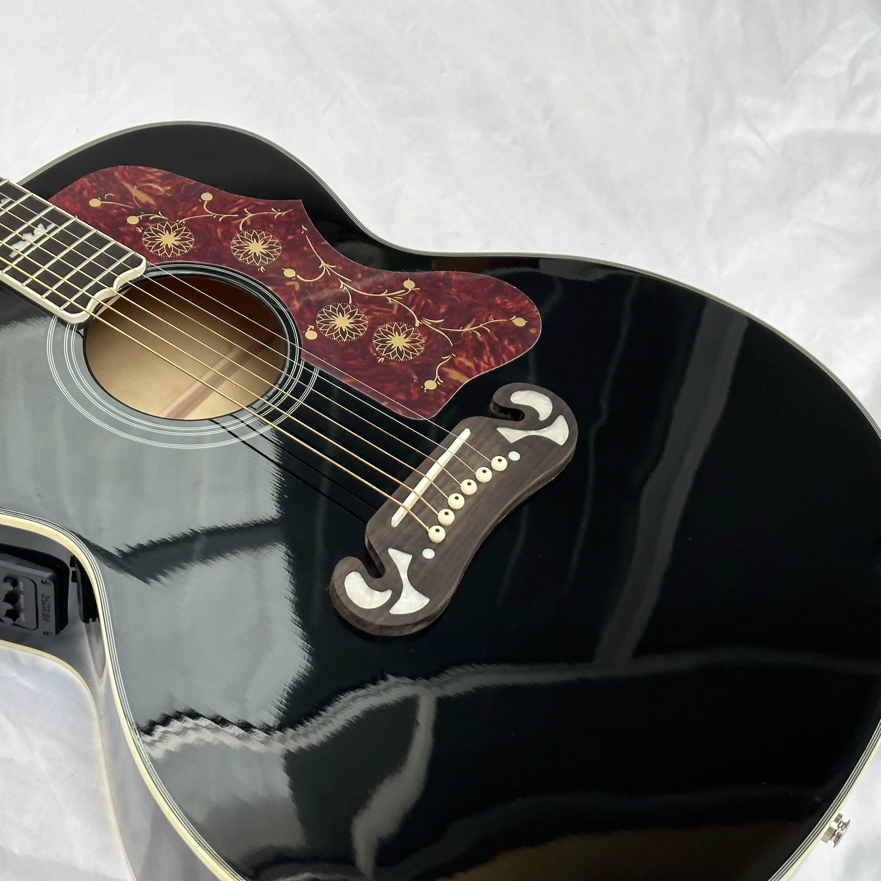 SJ200 Acoustic Guitar - Black 43 Inches Cut Away Body