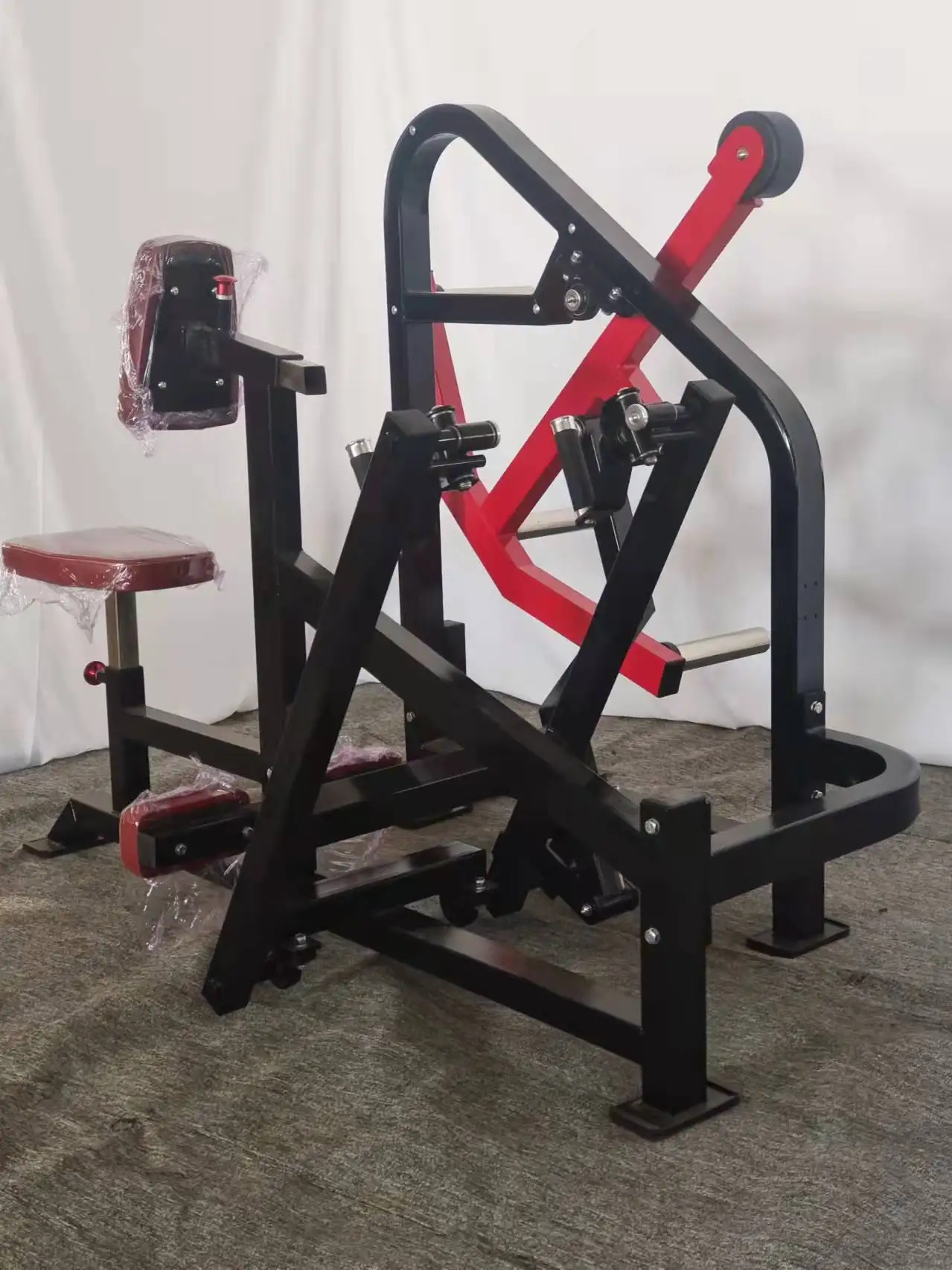 Gym Equipment - Seated Row Machine for Strength Training