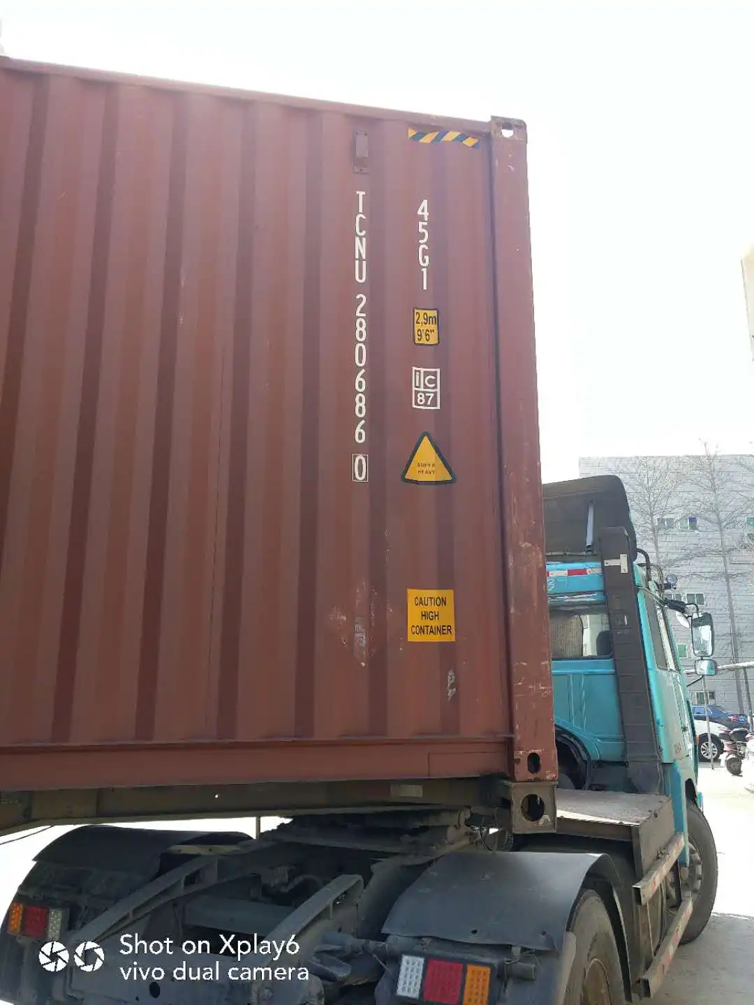 175oz Big Square Plastic Popcorn Bucket With Scalloped Top Edge ...