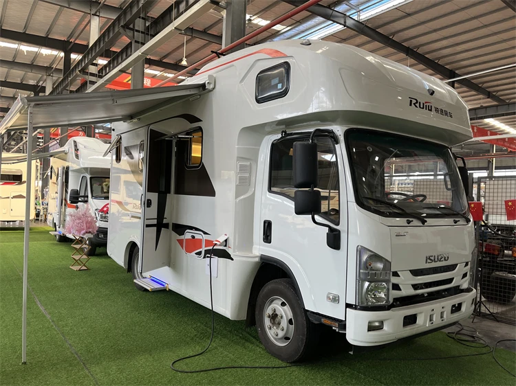 Comfortable ISUZU 4x2 Mobile House Truck Automatic RV Motorhome for ...