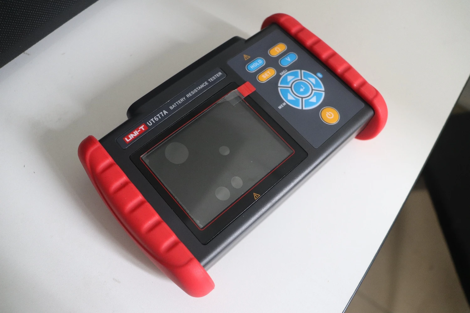 UT677A Battery Internal Resistance & Health Tester Multimeter for ...