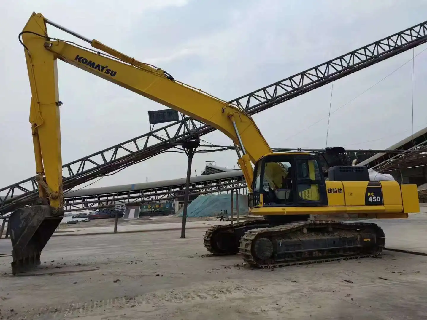 The Powerful And Reliable Used 45 Ton Komatsu Pc450 Crawler Excavators ...