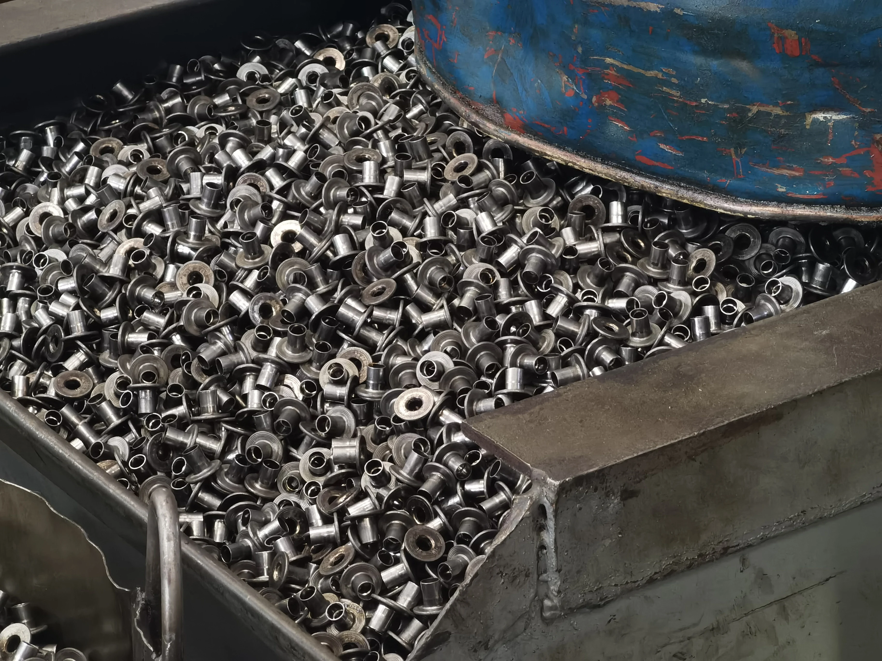 Spring Nut With Spring Loaded Ball For Aluminum Quality Hammer Head ...