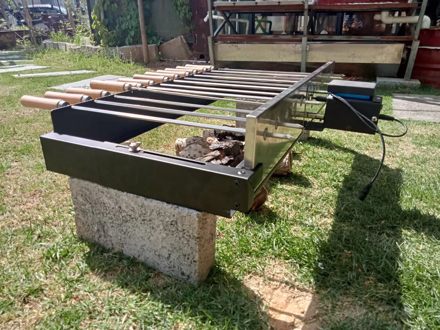 Rotating BBQ Spit - Portable and Convenient Outdoor Cooking