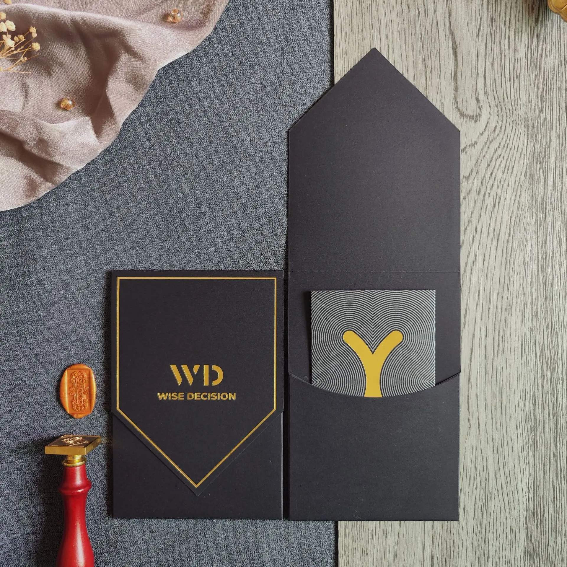 Luxury Hot Stamping Embossed And Debossed Custom Logo Tiny Paper ...