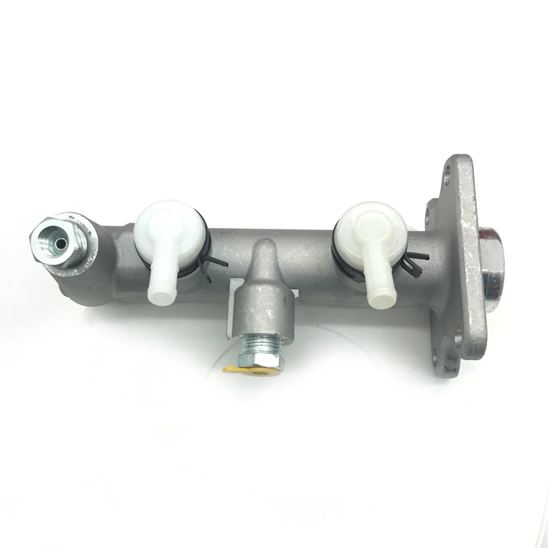 トヨタコースター用ブレーキマスターシリンダー47201-36392 47201-36390 47201-36430 4720136392 ...