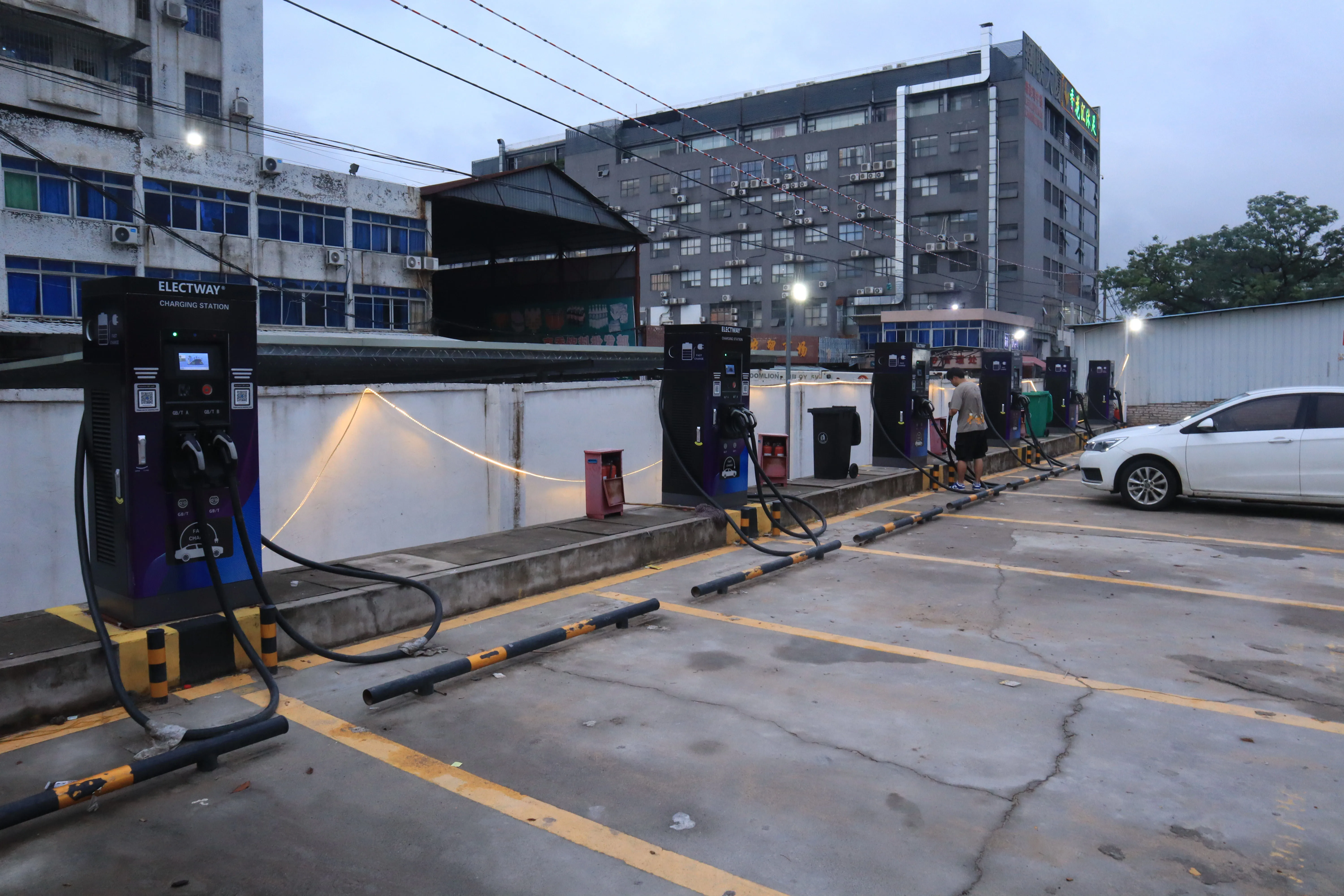 Fast Portable Mobile Ev Charger 15KW 20kw Dc Gbt Ev Charger Station ...