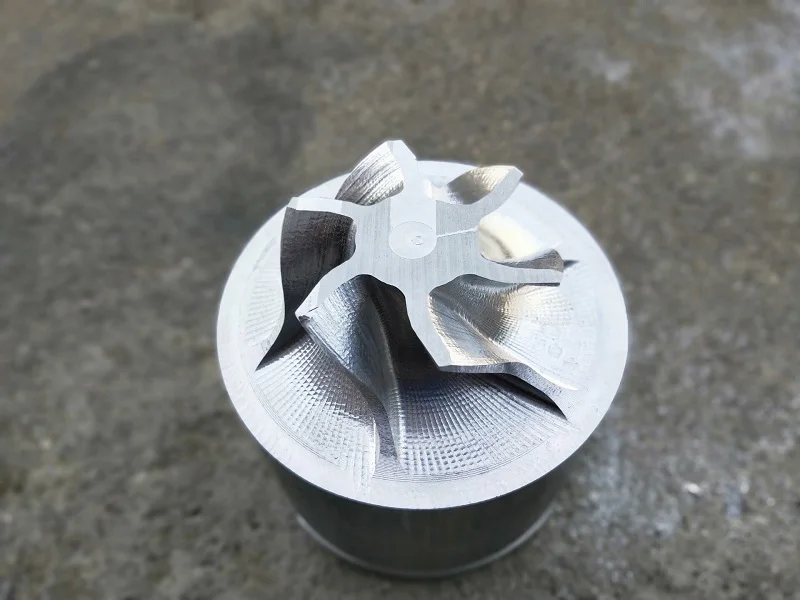 5 Axis CNC Milling Machine - Versatile & Precision Cutting