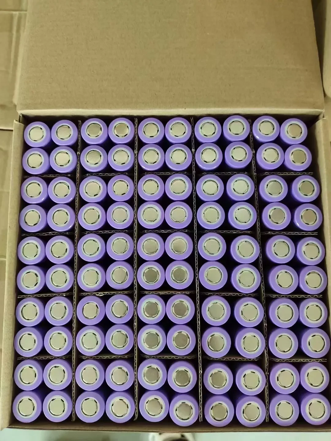 Hot Sale Bulk Stock 18650 Lithium Ion Rechargeable Batteries