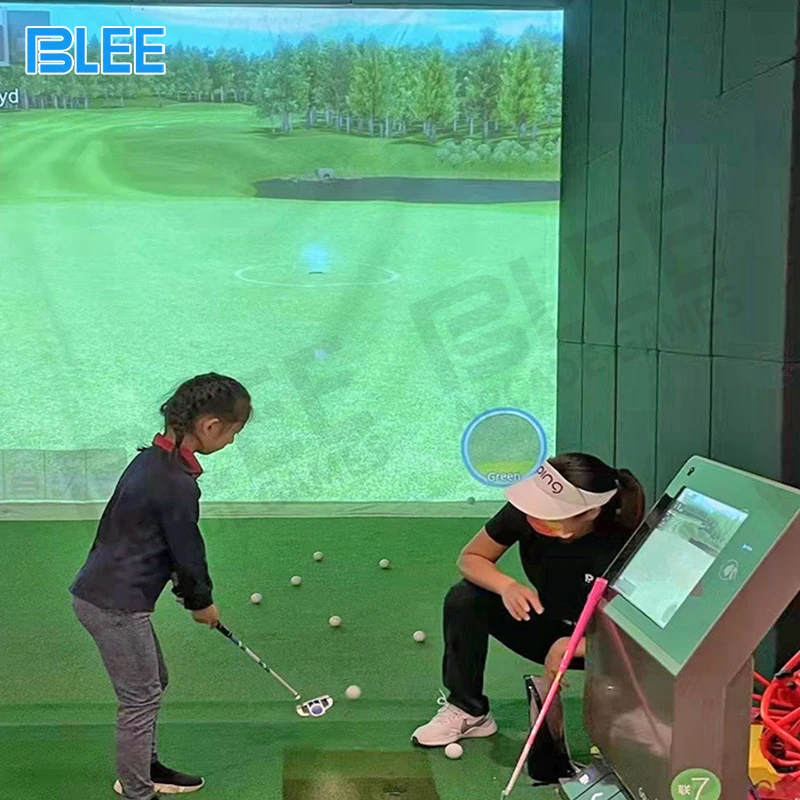 Indoor Golf Simulator - Smart Screen Interactive Game