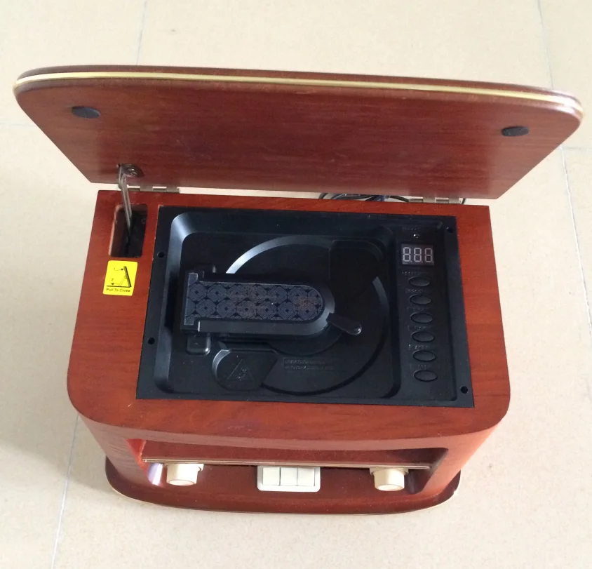 Retro Wooden FM Radio with Stereo Speakers and CD Player