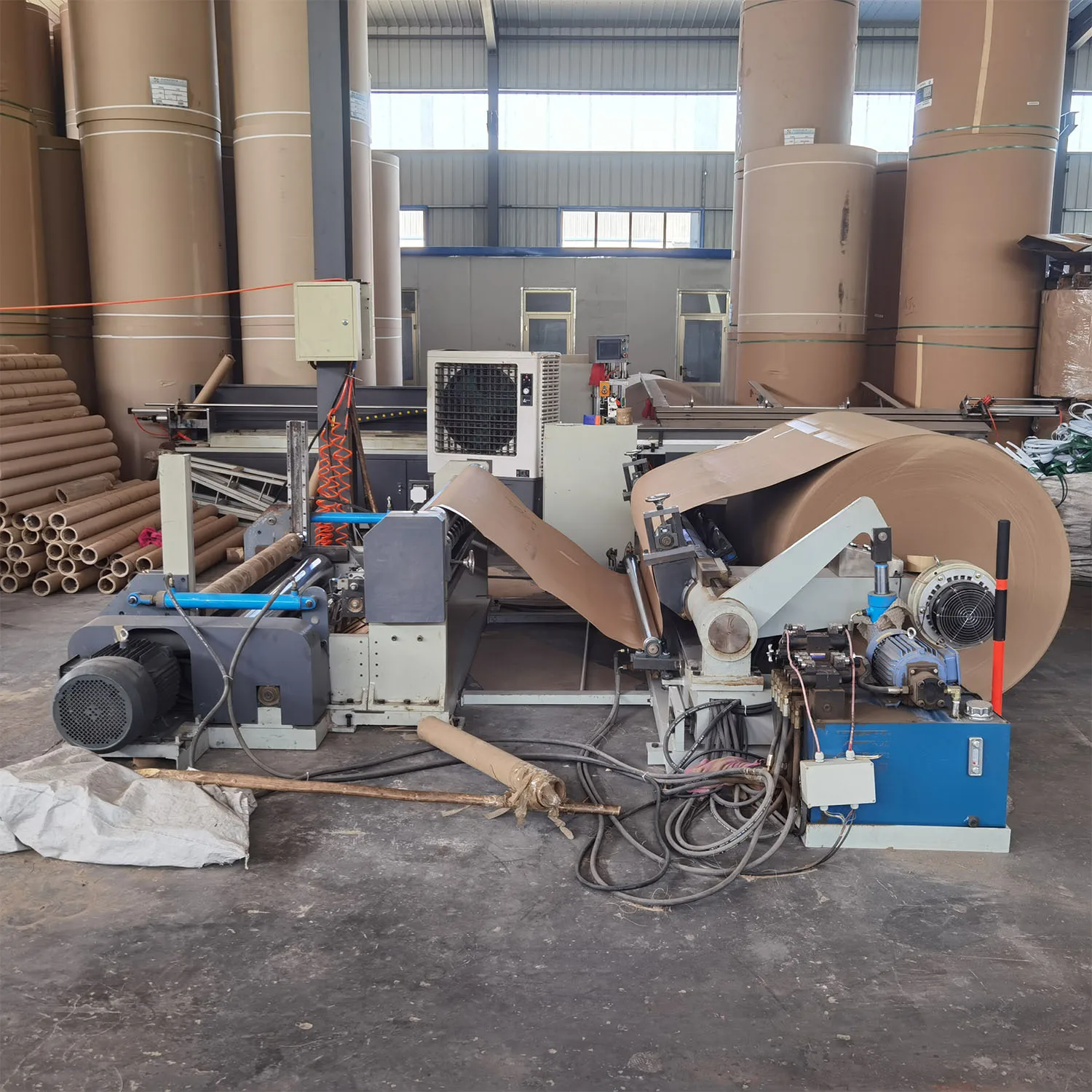 Maxi Tissue Paper Core Roll Slitting Machine - Kraft Paper Cutter