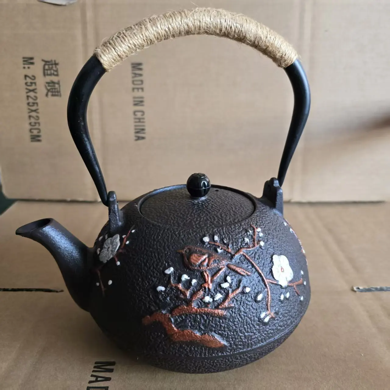 Modern Japanese Tetsubin Coffee Tea Kettle - Cast Iron