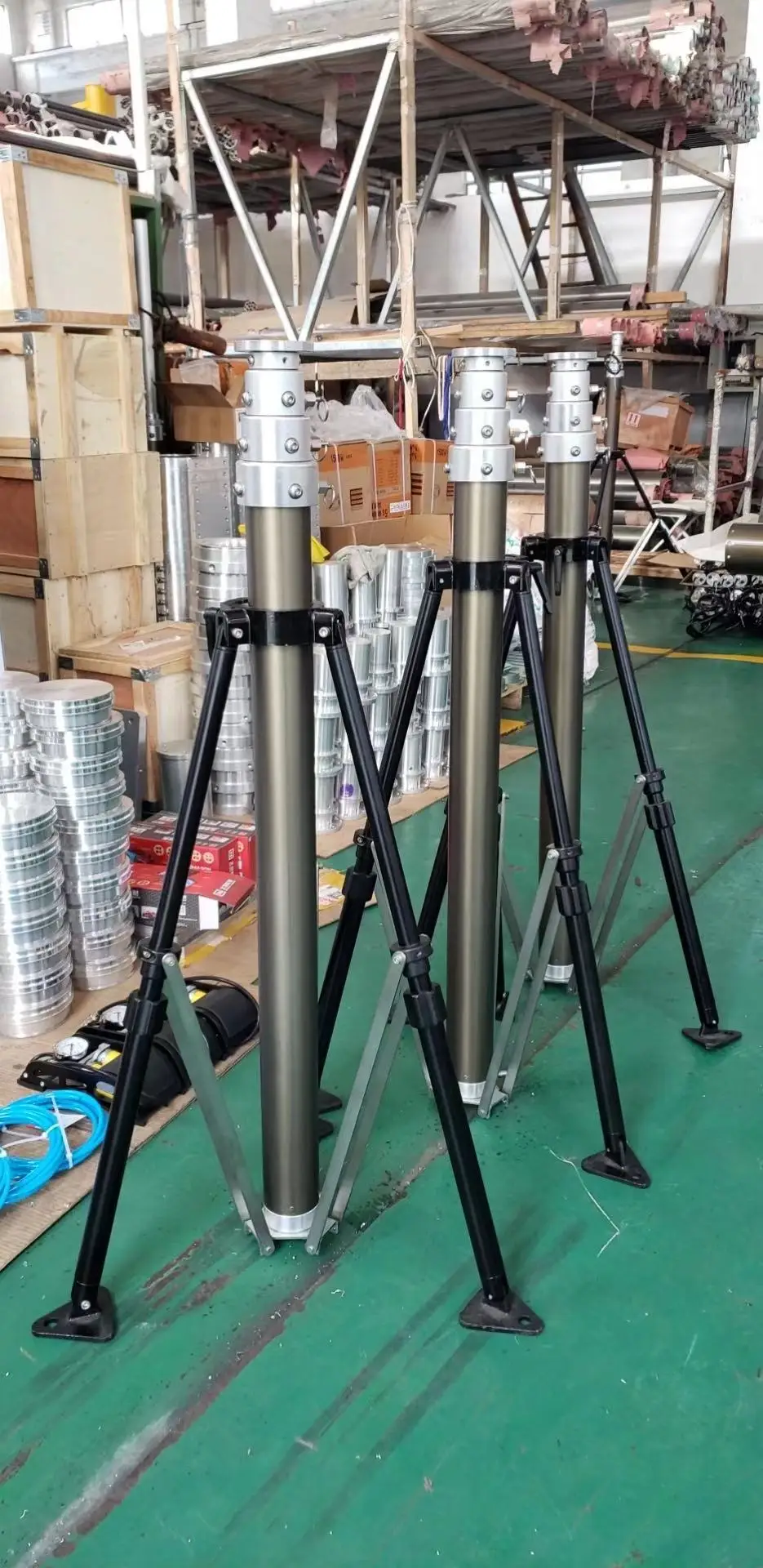 4M 6M Pneumatic Telescoping Mast - Heavy Duty & Versatile