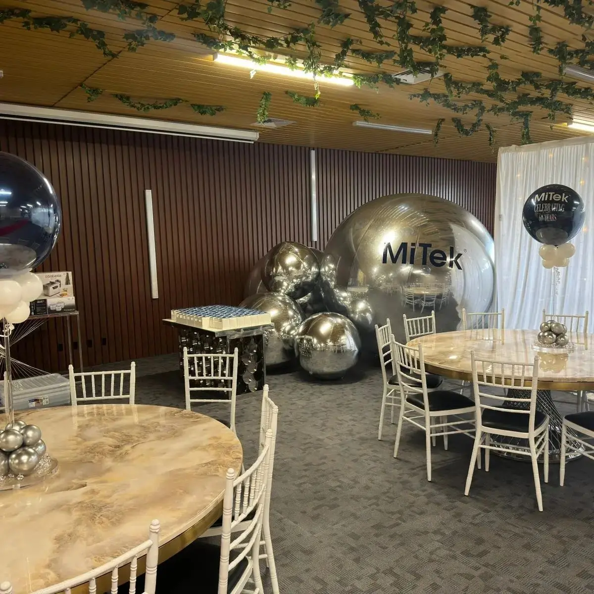 Giant Event Decoration Pvc Floating Sphere Mirror Balloon Disco ...