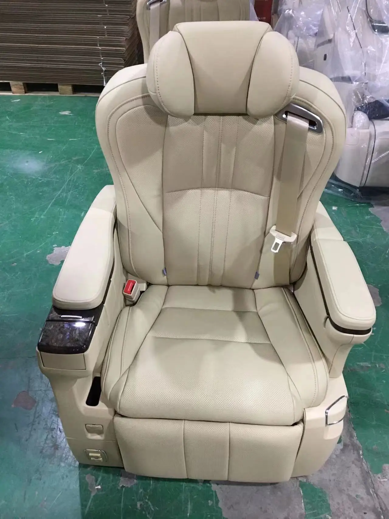 RA12 Electric Leather VIP Seat with Adjustable Angle for Hiace Alphard ...