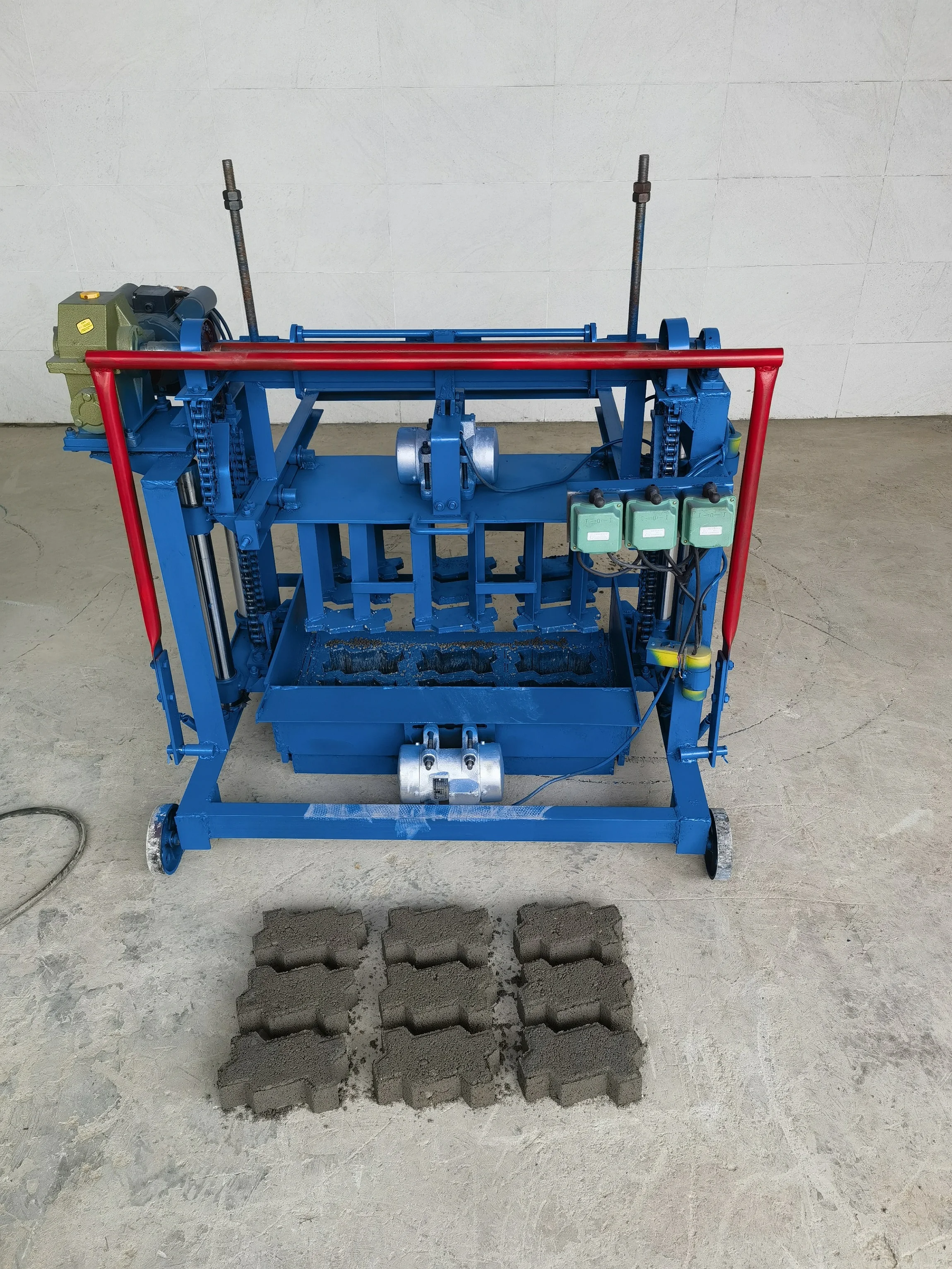 For the Construction of Drainage Facilities KM4-45 Mobile Concrete ...