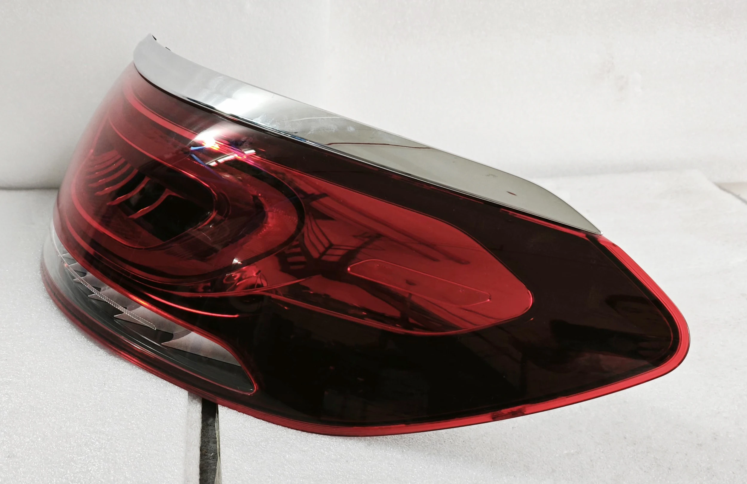 Hot Selling High Quality Automotive Led Taillights For Mercedes-benz ...