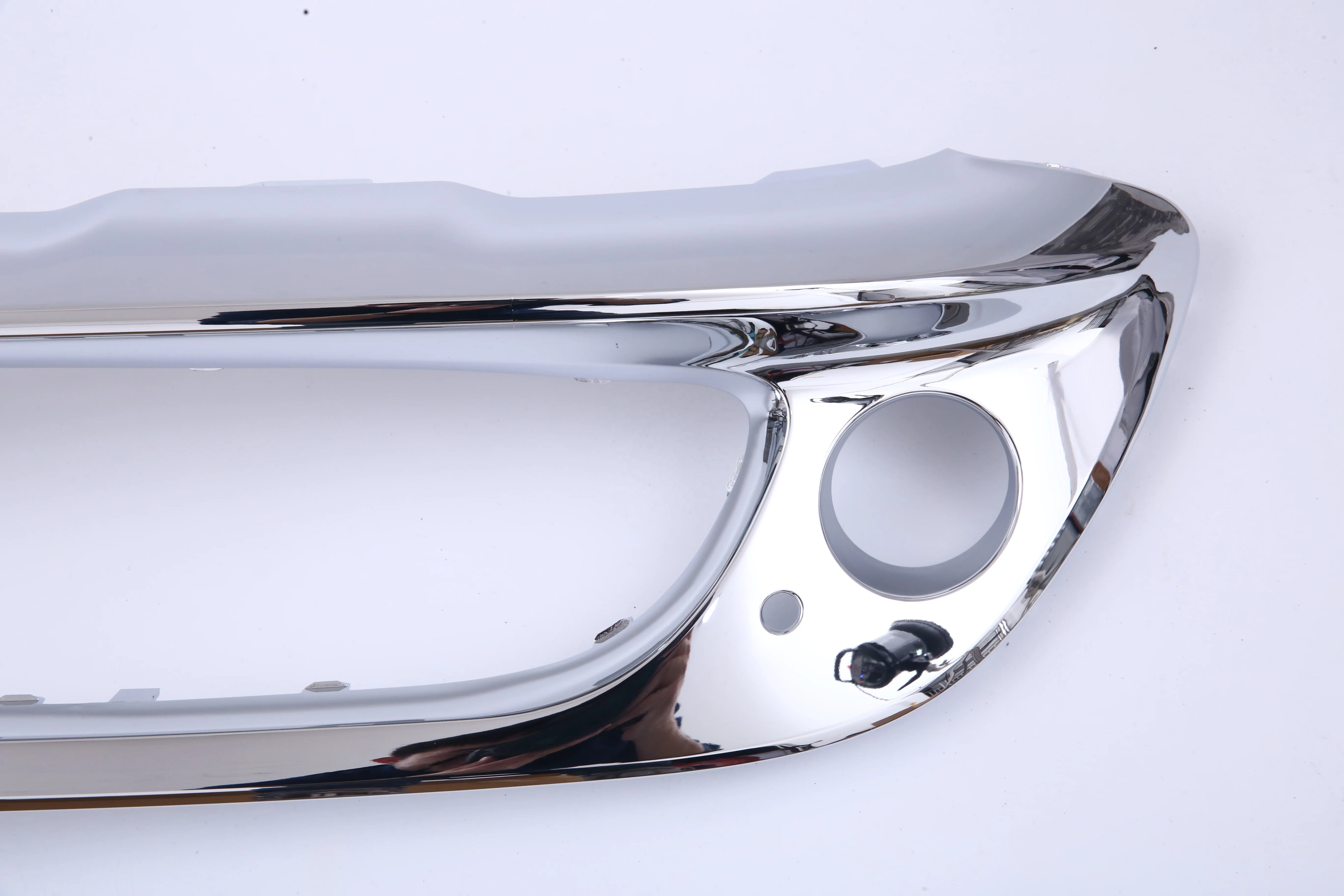 Mercedes-benz GLA CLASS - Electroplated Plastic Bumper Trim