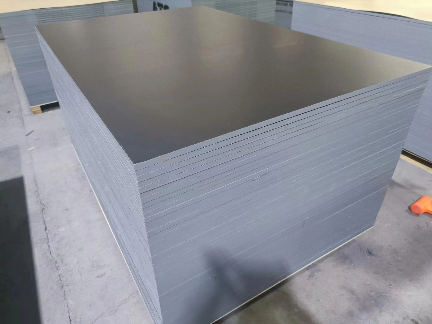 ZMADTO Concrete Formwork - Durable 17mm Black Film Faced Plywood