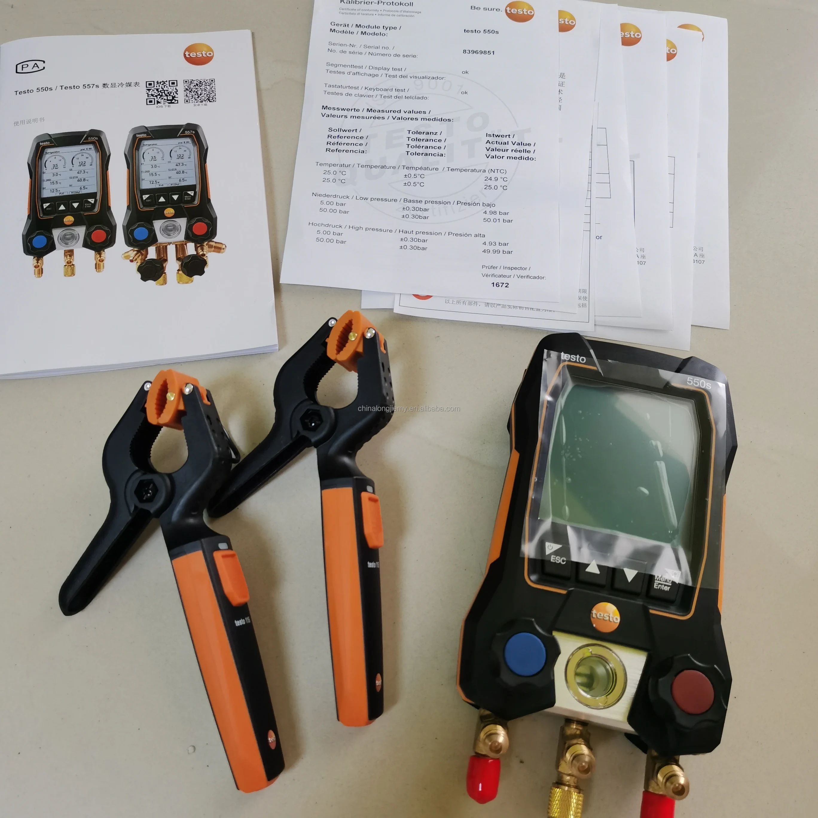 Testo 550S Digital Manifold Gauge with 115i Clamp Thermometer