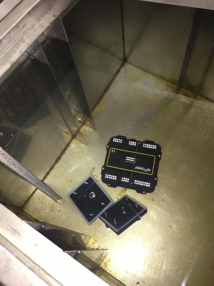 Intelligent Power Distribution Module for Mobile Machinery