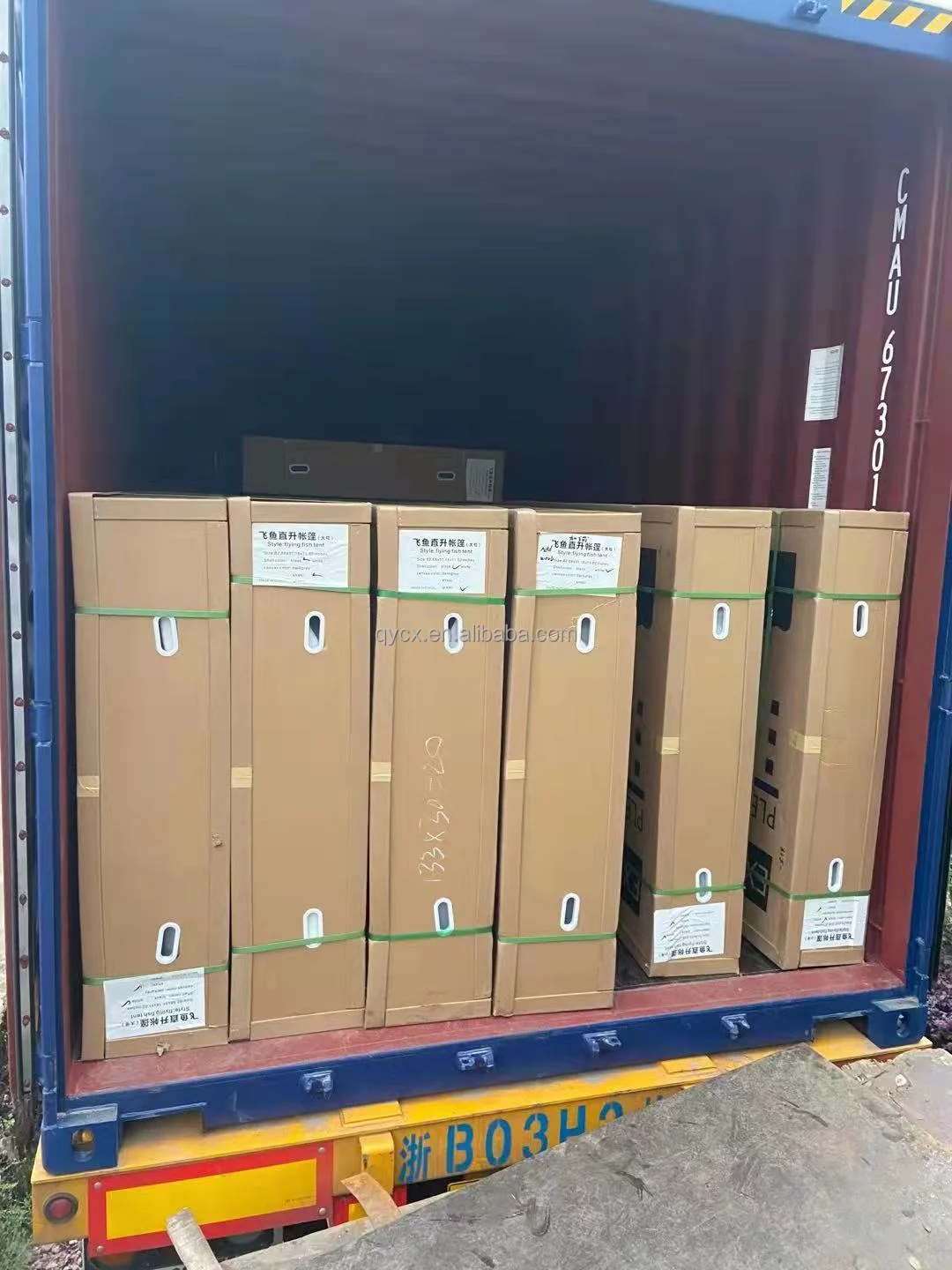 Aluminium Triangle Clam Shell RTT Camping SUV Car Rooftop Tent