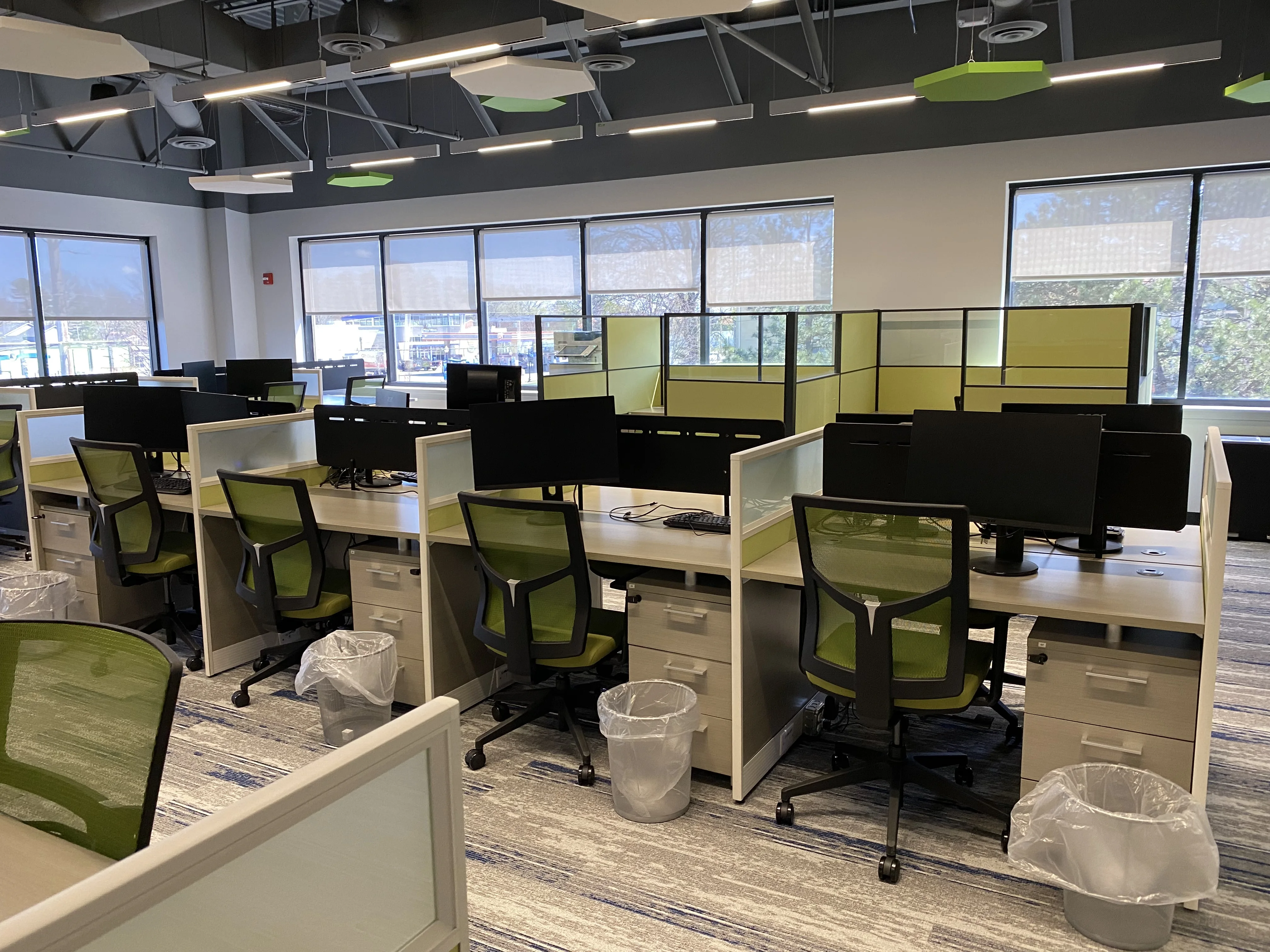 Soundproof Office Cubicles - Flexible and Durable Solutions