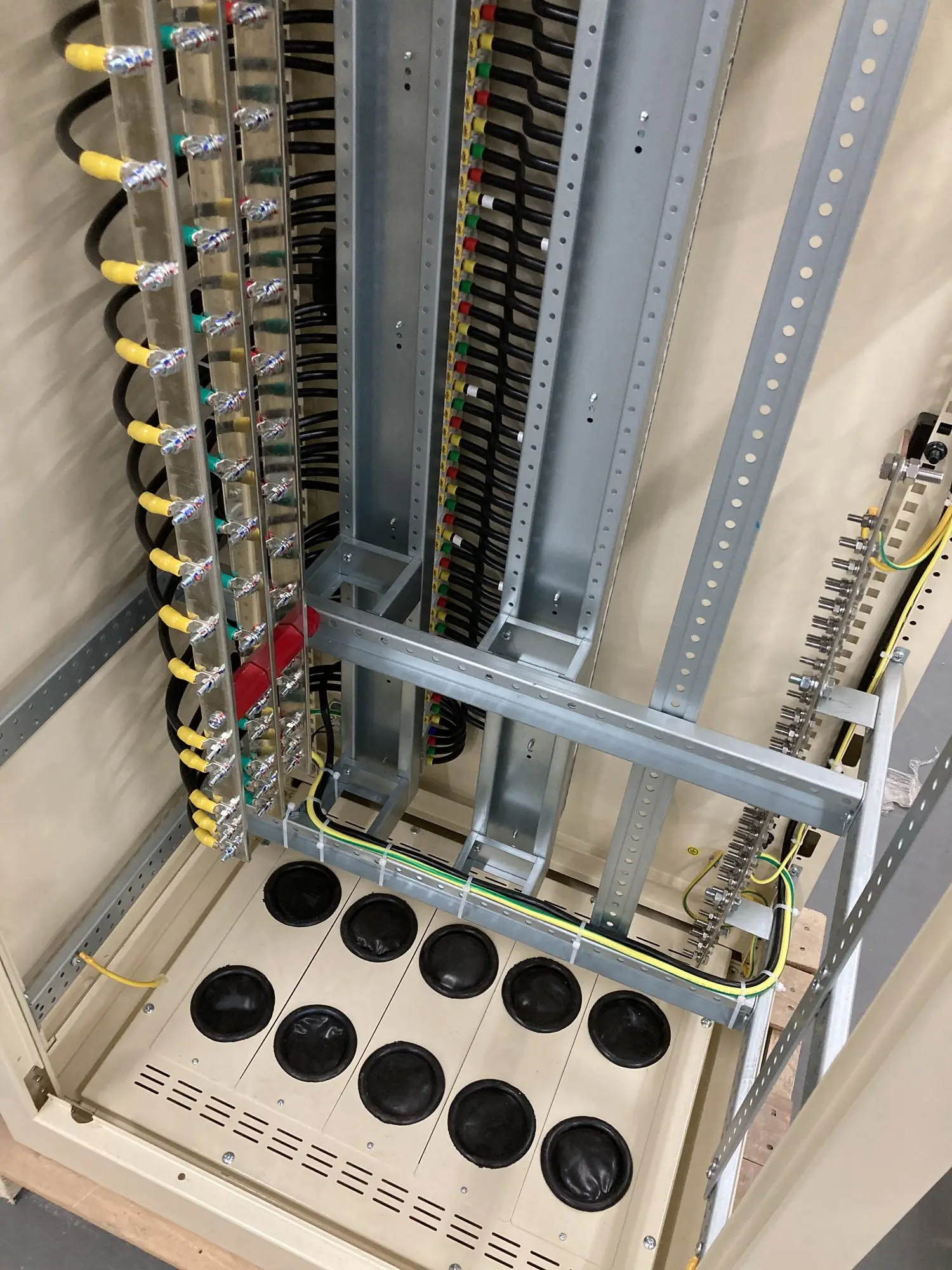 1000A-4000A Power Supply Box - Reliable 3 Phase Distribution