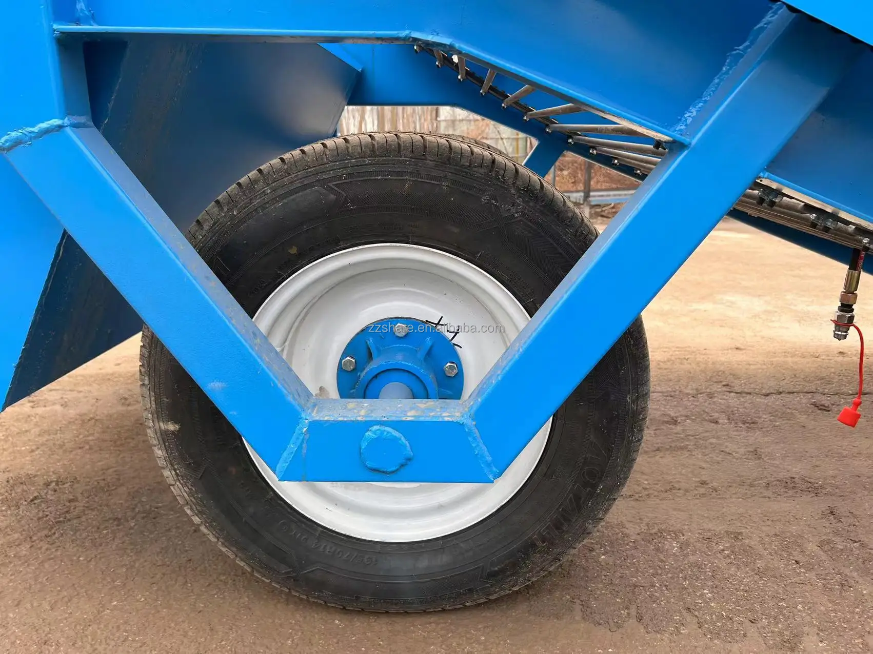 Semi-automation Stone Picker for Sale - Efficient Rock Removal