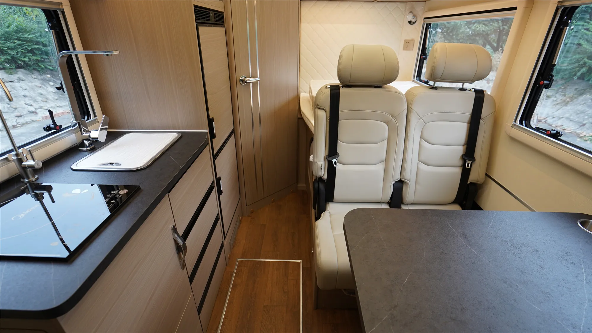 Off-road Rv Camper Luxury Travel Trailers Changan Fengjing Rv Camper ...