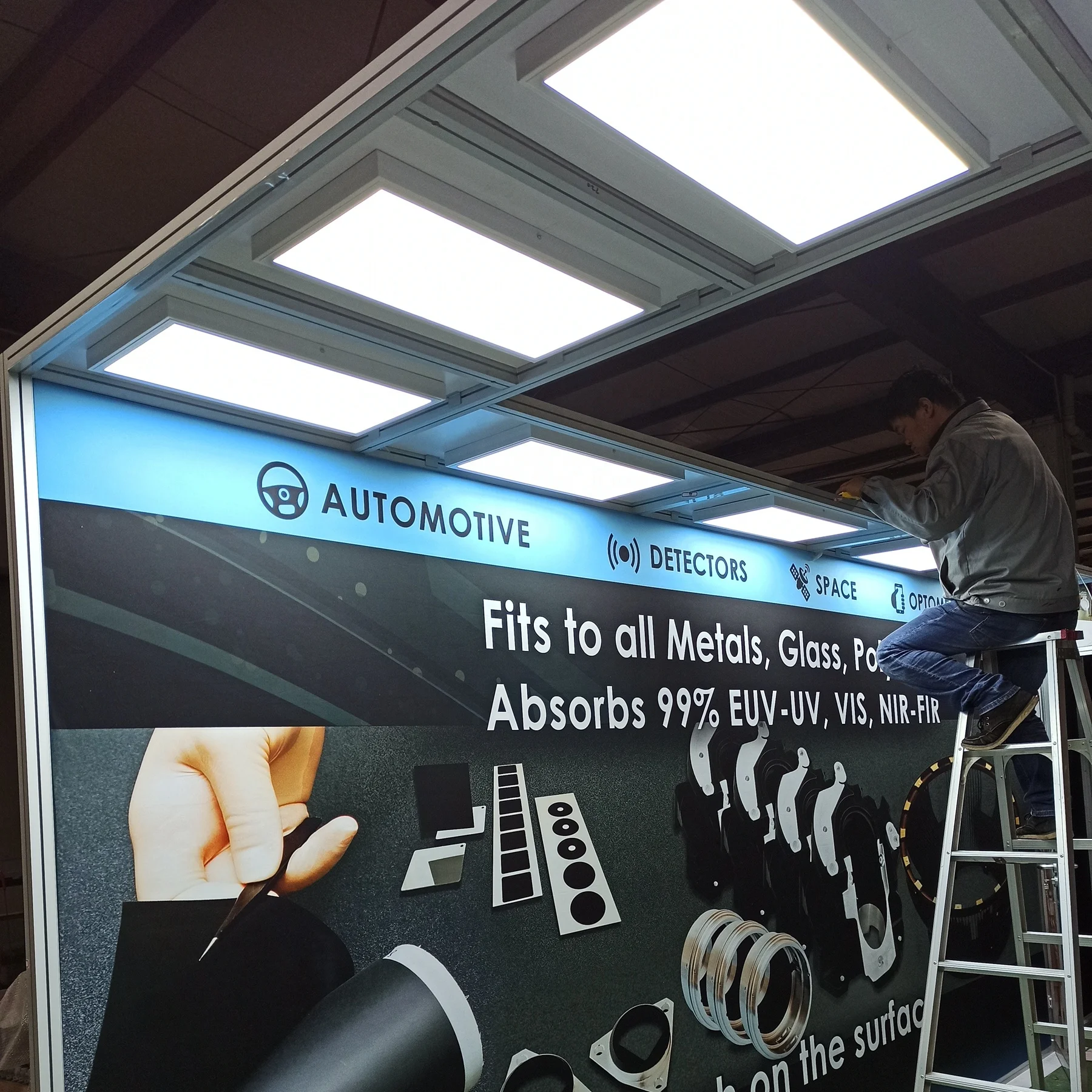 Free Standing Illuminated Backlit Wall for Tradeshow Display