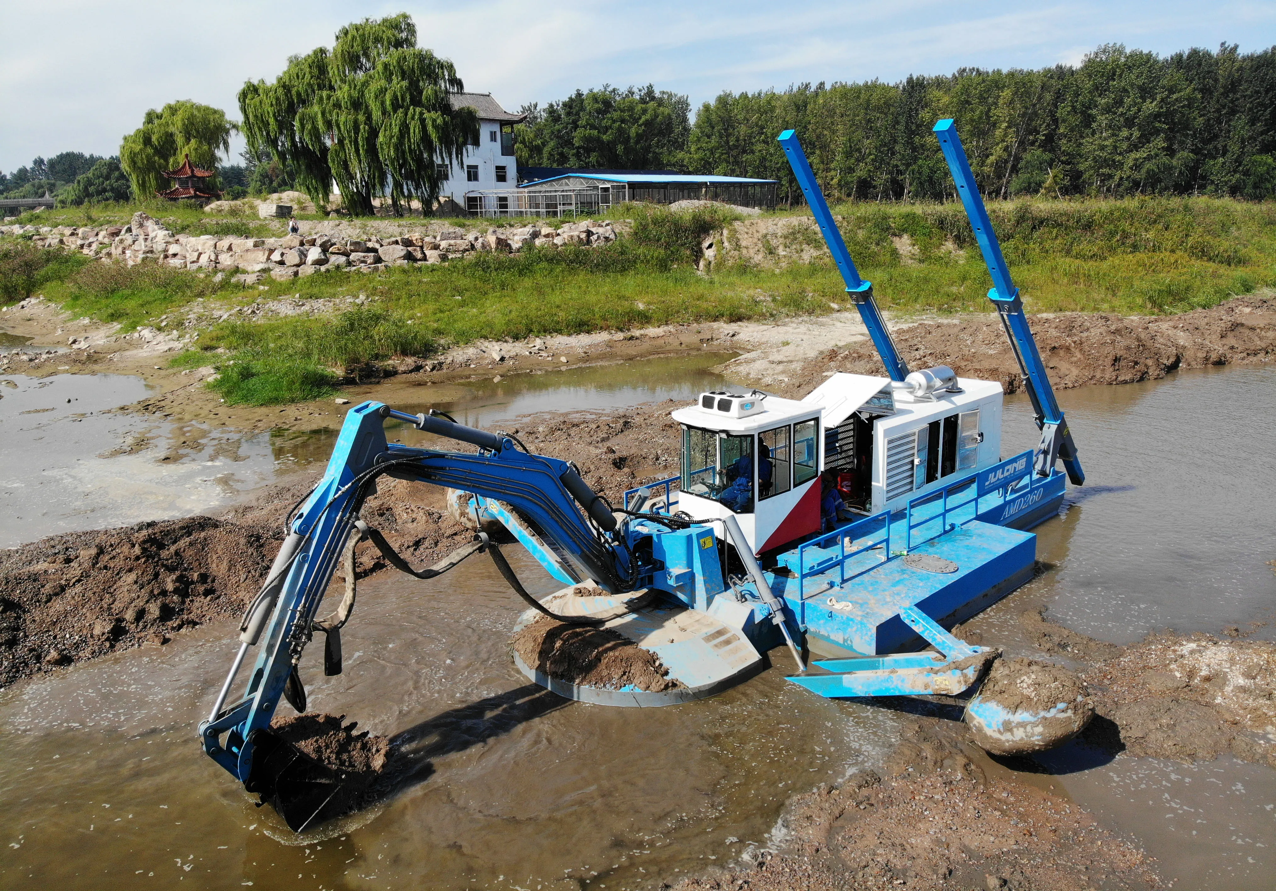 Muliti-functional Amphibious Dredger Amphibious Swamp Buggy Excavator ...