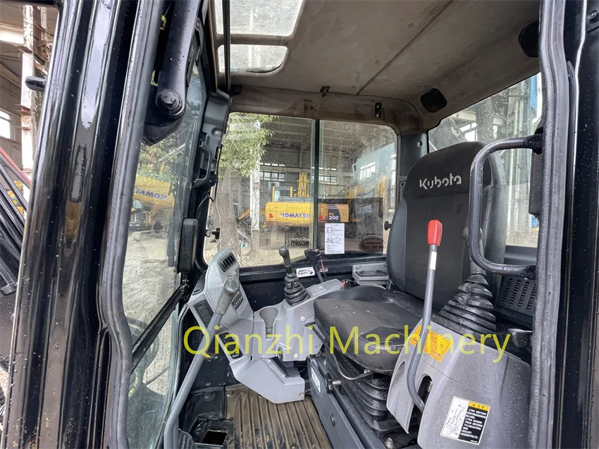 99% New Japan Made Mini Excavator 5.5 Ton Kubota Kx165