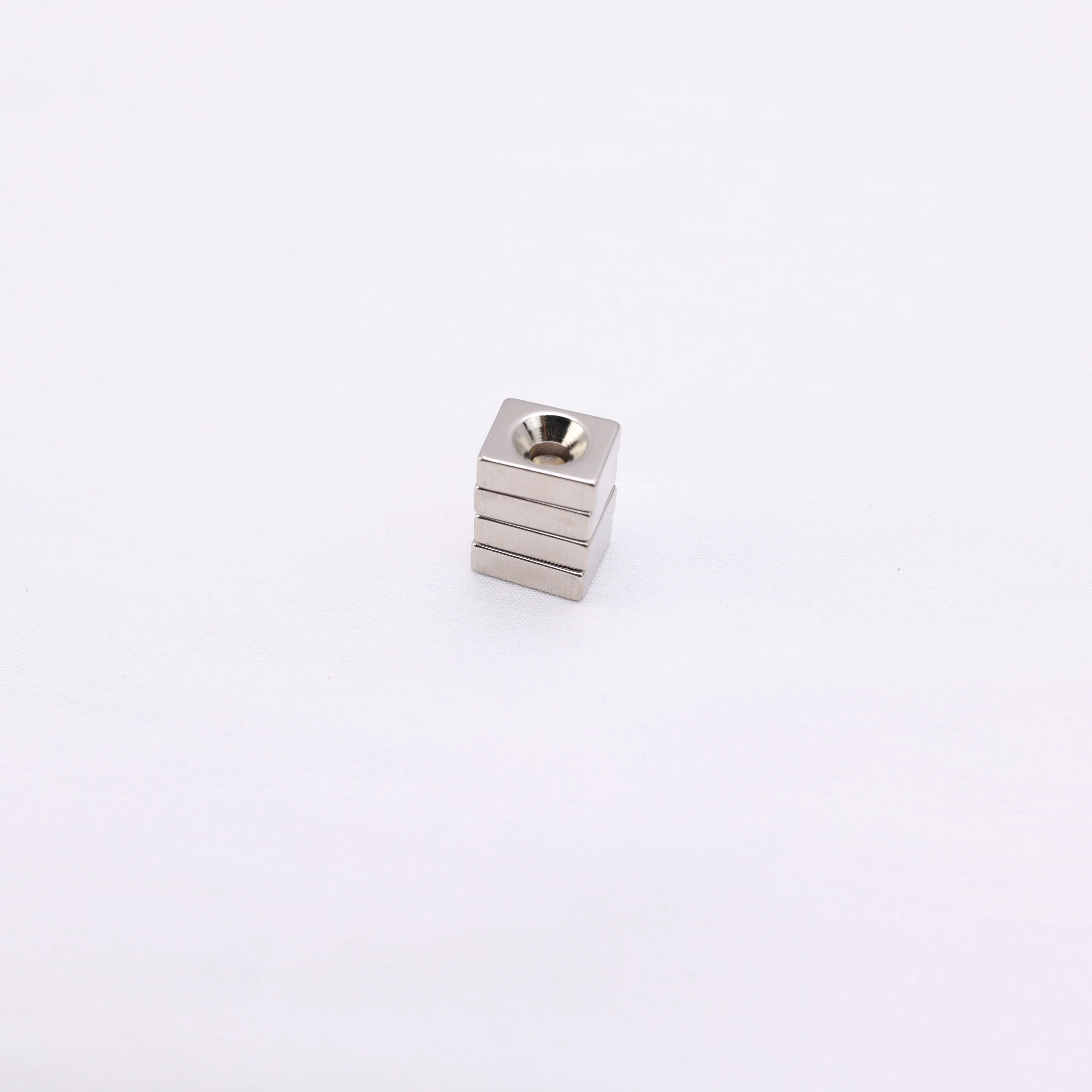 2023 Factory Wholesale High Coercivity Ndfeb Magnet N35 Circular Hole ...