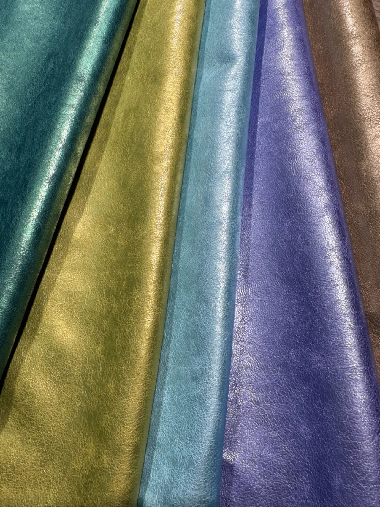 High Quality Silver Eco-friendly Pu Synthetic Leather Fabric For ...