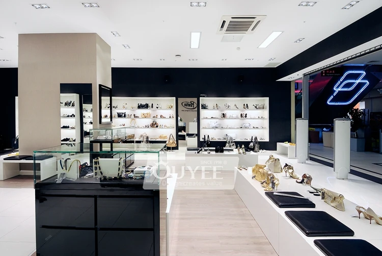 Customizable Shoe Shop Showroom Cabinet - Durable & Stylish